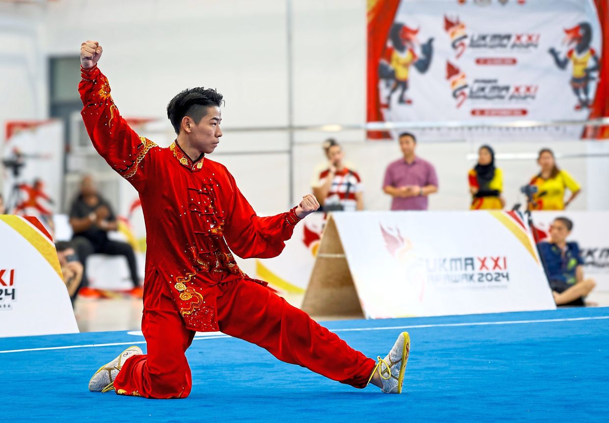 Other Sports: l Zi Hong rises above fever to take top prize | The Star