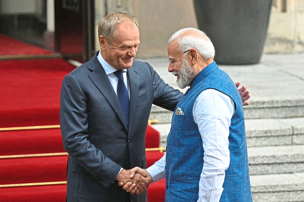 Modi holds talks in Poland | The Star