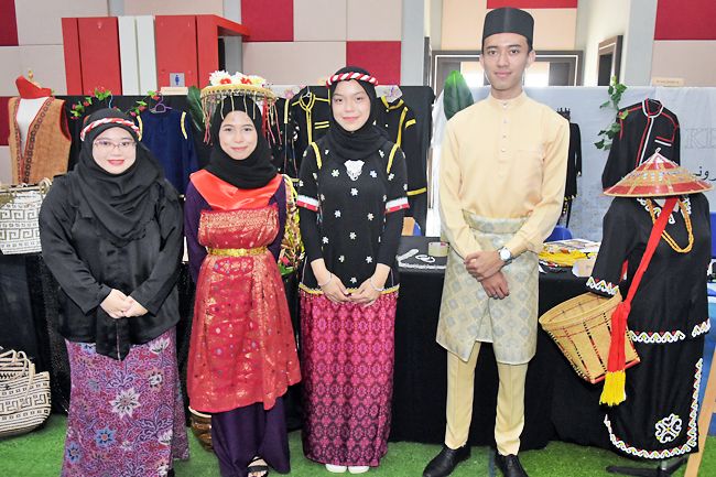 Textile exhibition highlights Brunei’s ethnic diversity | The Star