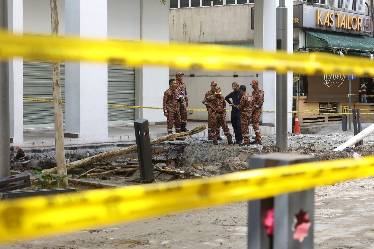 KL sinkhole: Victim's family express gratitude to M'sian govt, rescuers ...