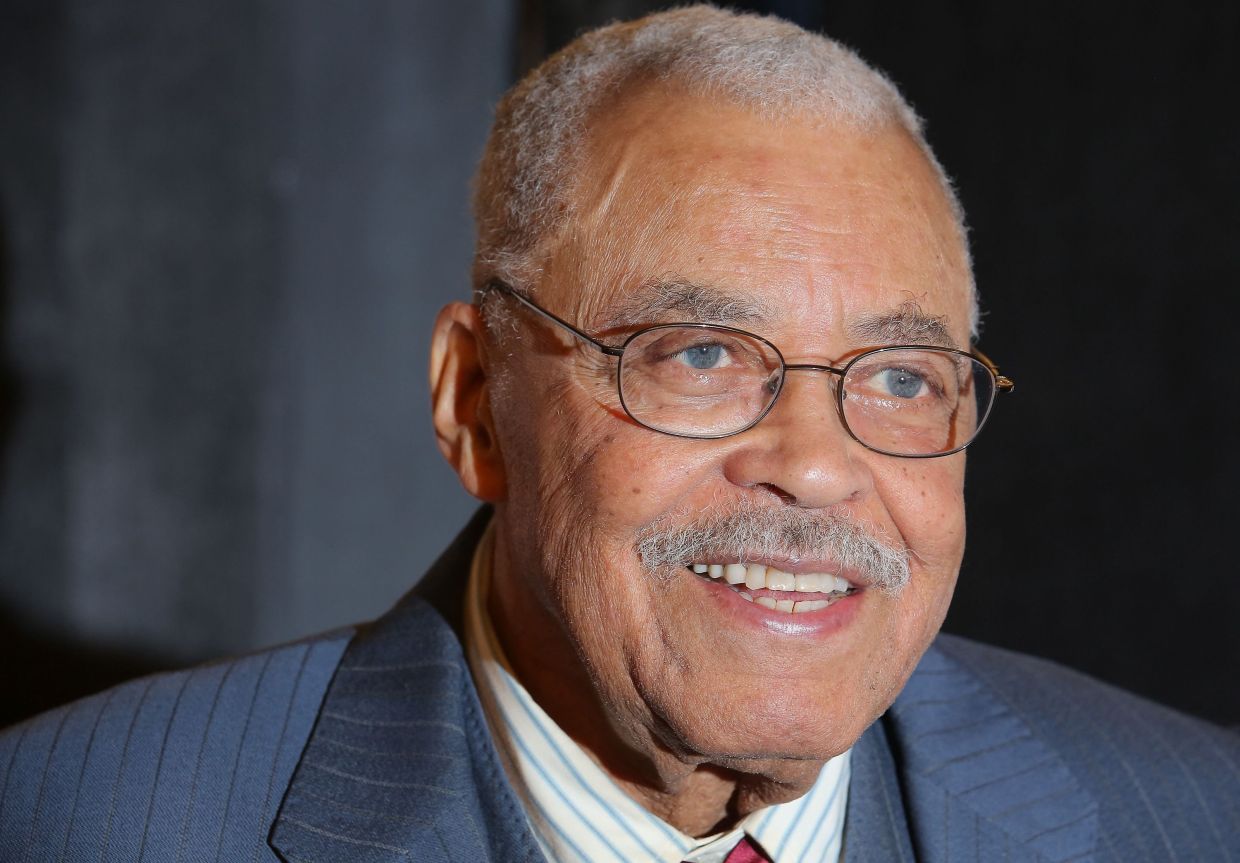 James Earl Jones, screen legend and voice of Darth Vader, dies at 93 ...