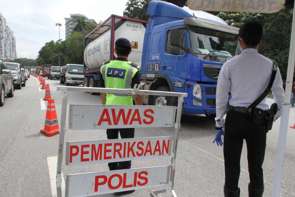 JPJ seizes 21 illegal taxis in Klang Valley | The Star