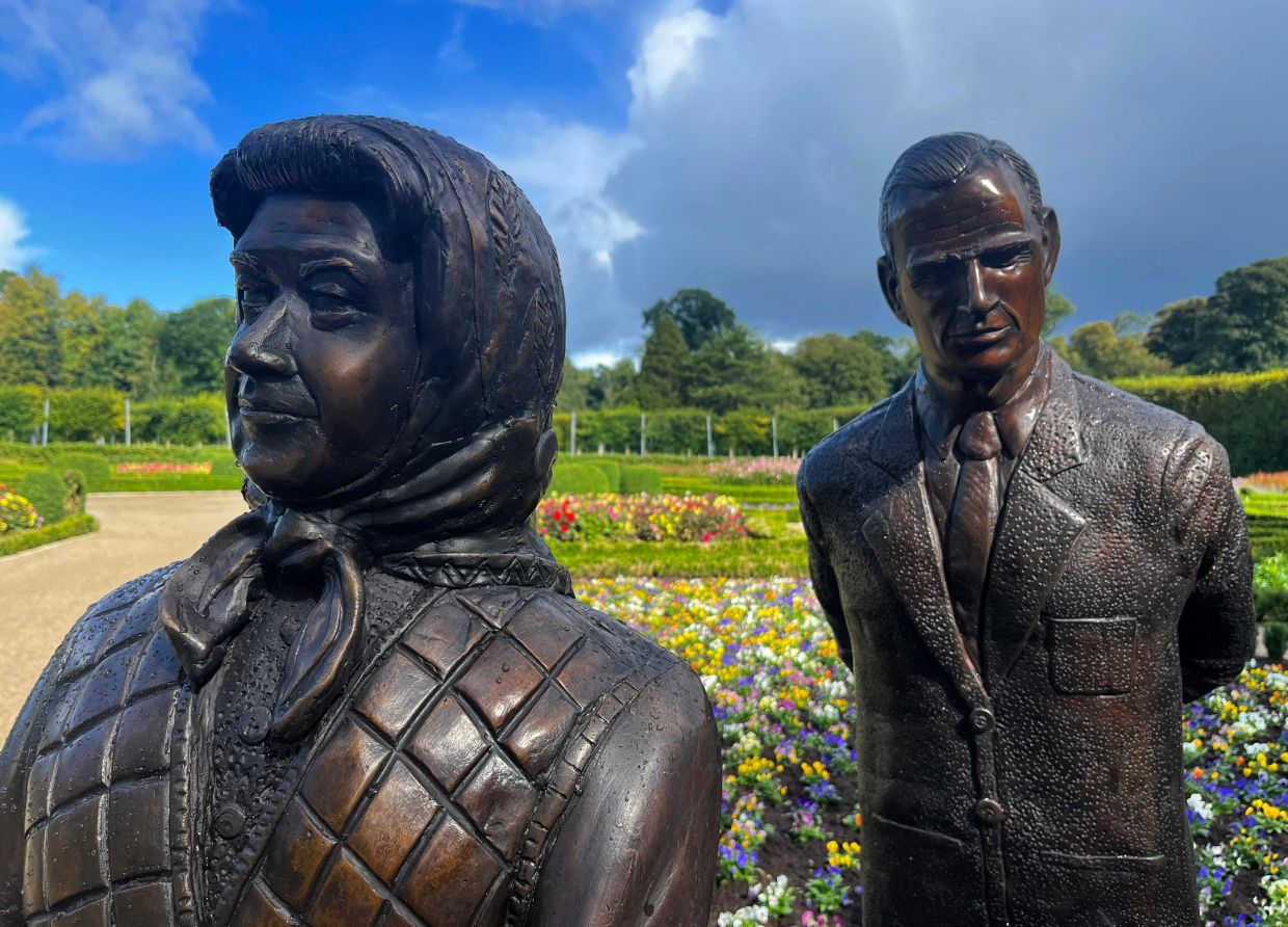 New Queen Elizabeth II statue panned in Northern Ireland | The Star