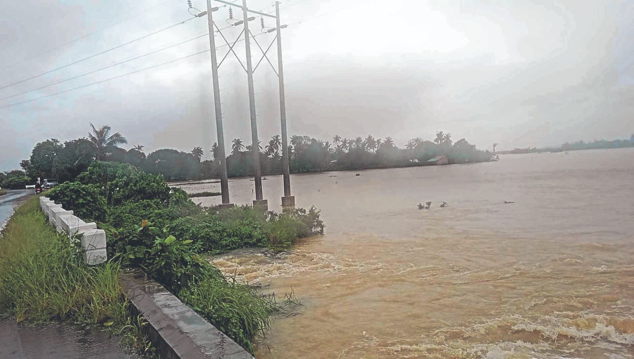 Typhoons Ferdie, Gener and habagat kill 20; 14 missing in the ...