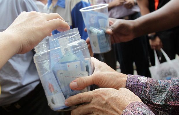 Immigration Dept busts begging ring | The Star