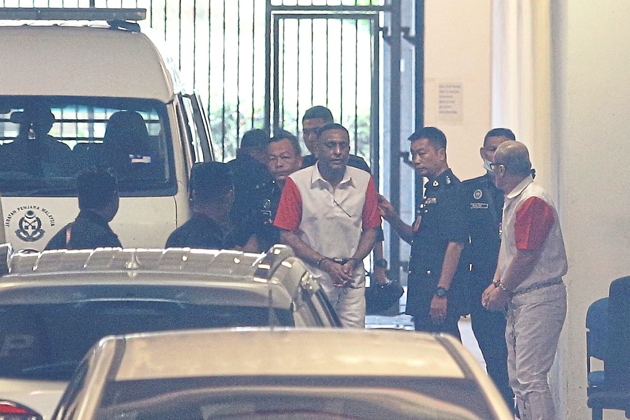 Murderers stay on death row | The Star