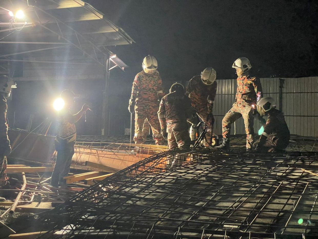 Building collapse at Melaka construction site kills one, injures two ...