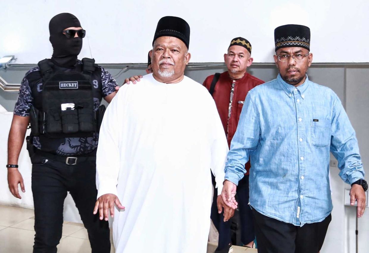 GISB: Lawmaker calls for Nasiruddin to be stripped of Datukship | The Star