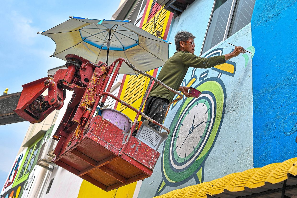 Mural masterpiece in progress | The Star