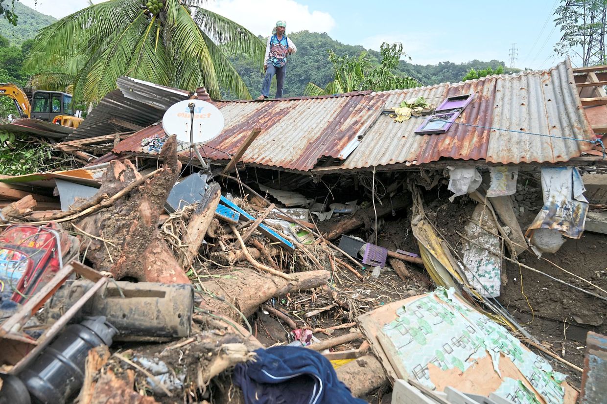 Storm’s death toll rises to 100 | The Star