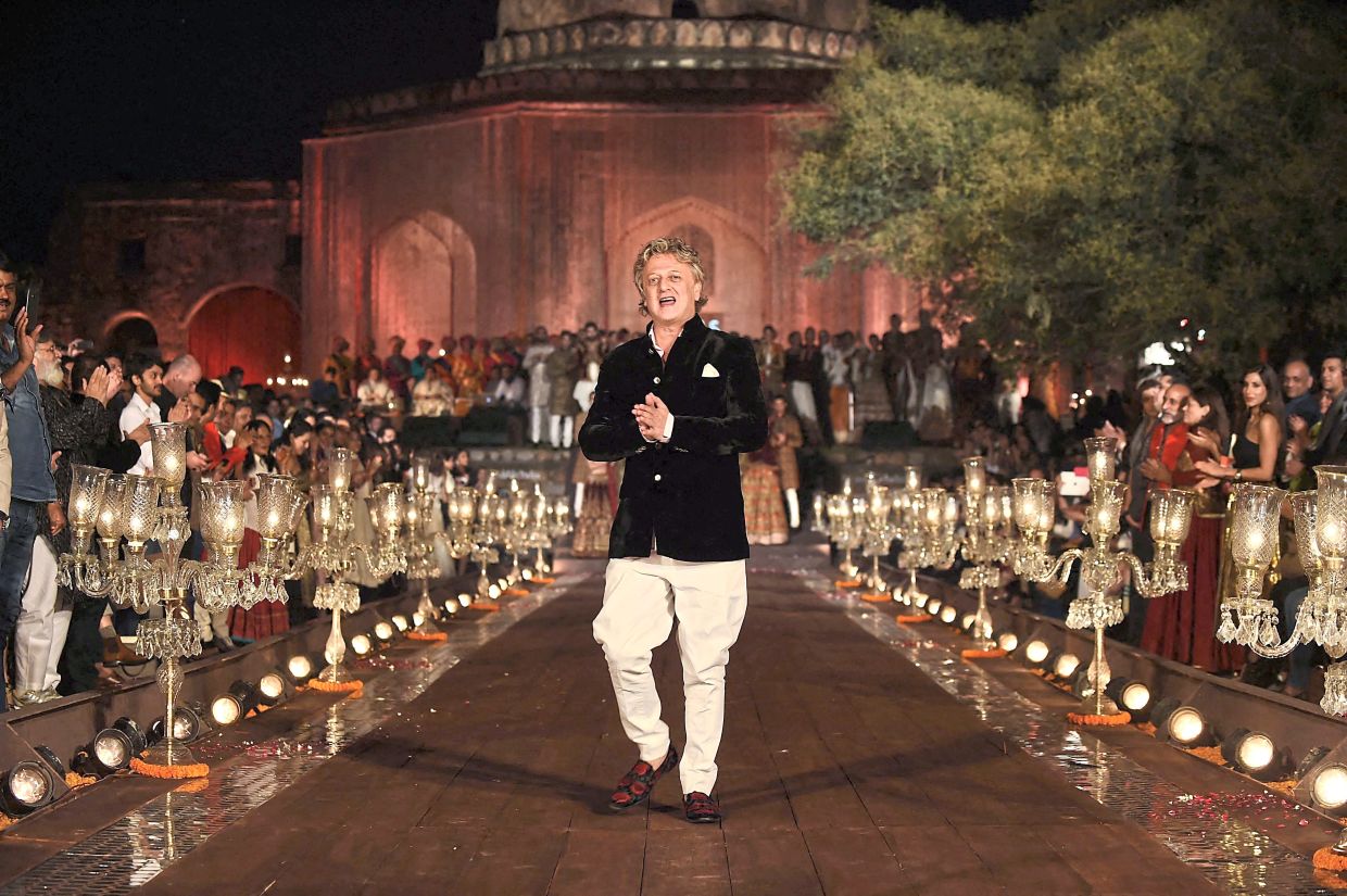 Fashion pioneer Rohit Bal dies at 63 | The Star