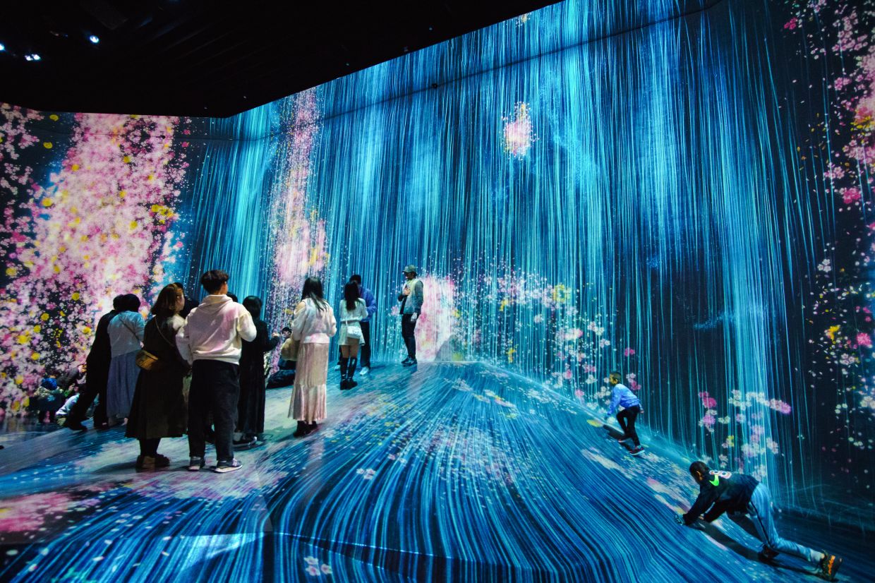 Tokyo-based digital art collective teamLab redefining immersive art ...