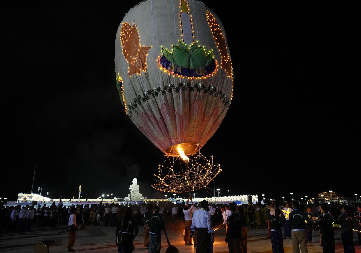 Hot-air balloon festival in full swing in eastern Myanmar | The Star