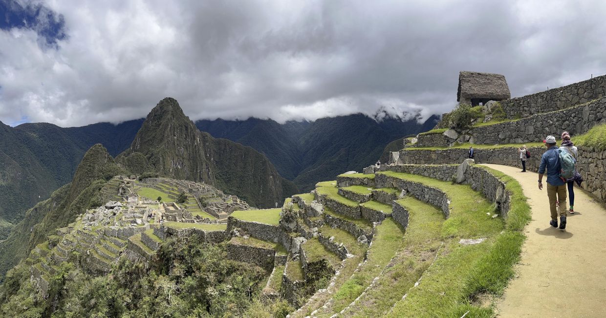 Machu Picchu security tightened after video of visitors spreading ...