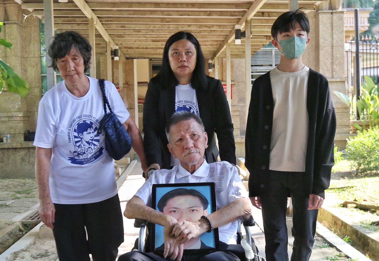 Police to consult AGC after deadline given for Teoh Beng Hock probe ...