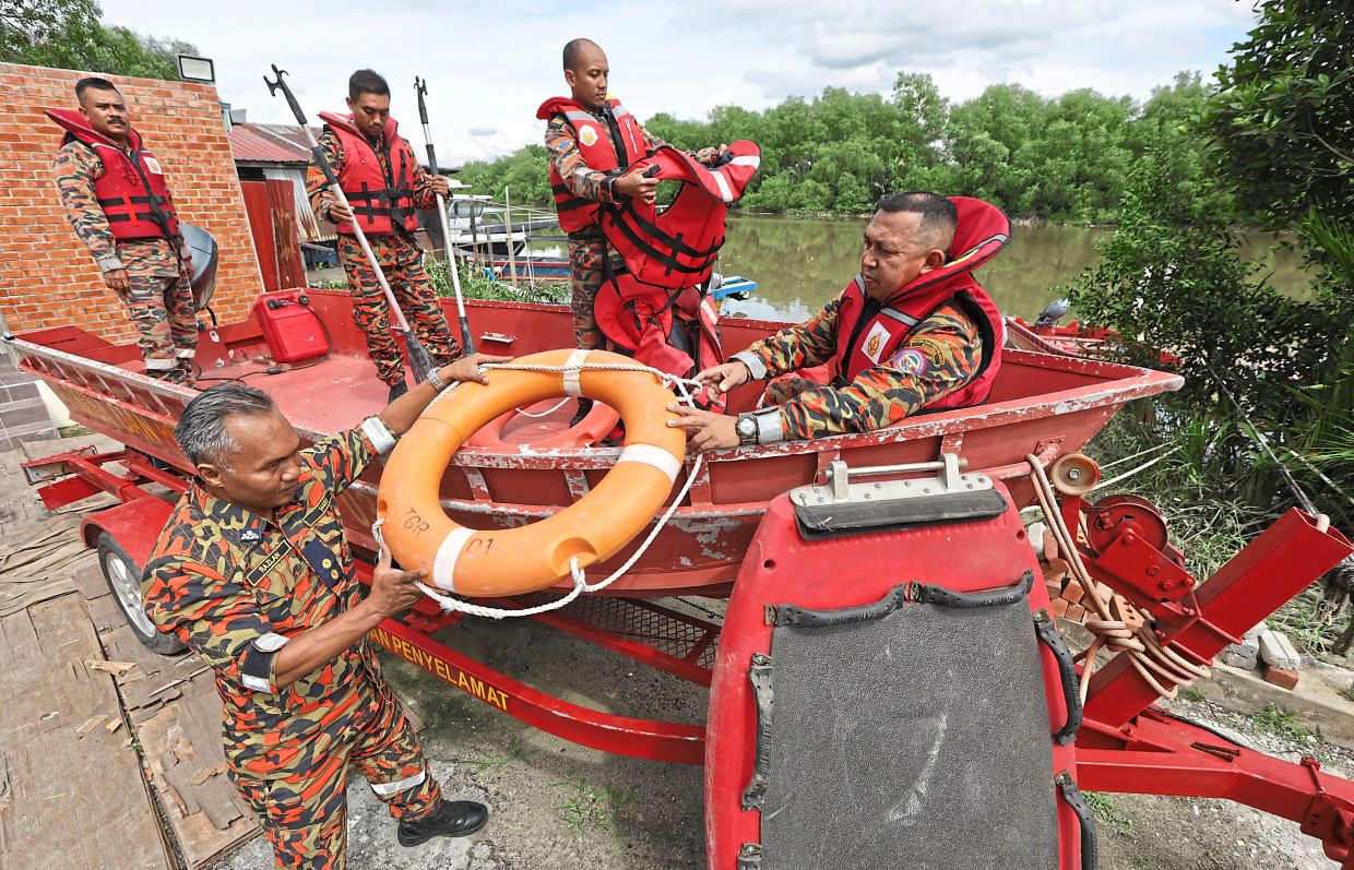 Rapid deployment teams ready to tackle floods | The Star