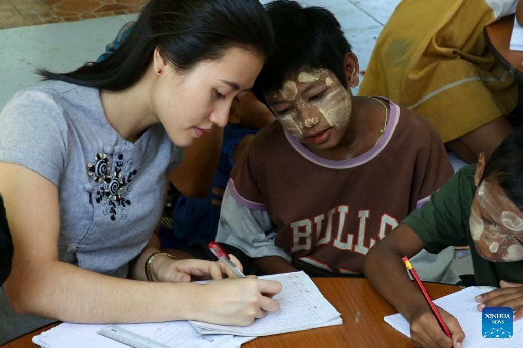 Young volunteers bring education to street kids in Yangon | The Star