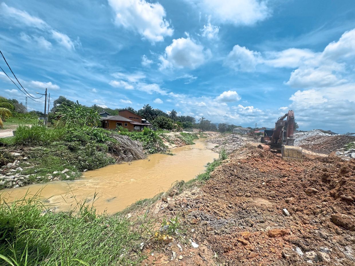 Rubbish clearing delays Sungai Subang project | The Star