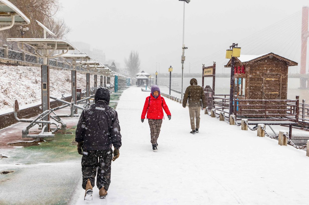 China rolls out emergency measures for cold wave | The Star