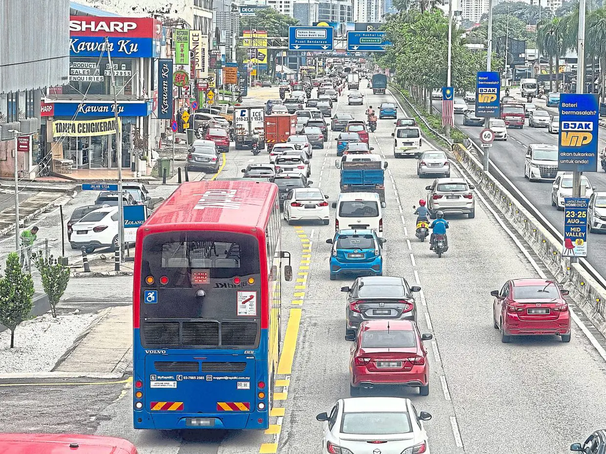 Navigating Bus Lanes and Carpool Rules in Malaysia