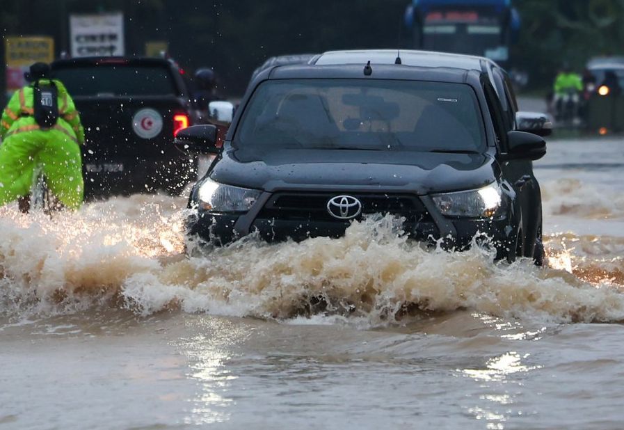 Gua Musang facing second wave of floods, residents urged to stay alert ...