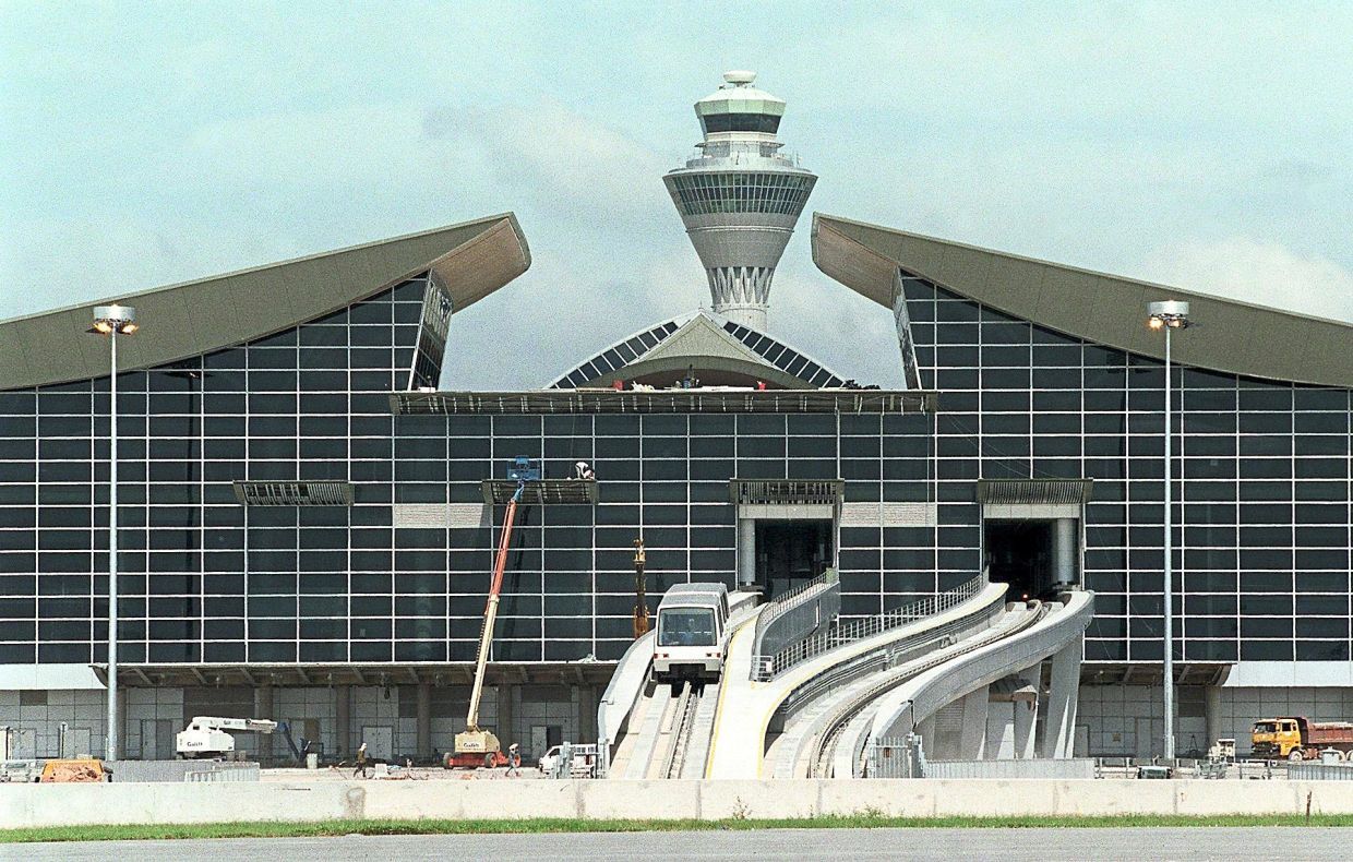 New terminals, fourth runway being considered for KLIA expansion, Dewan ...