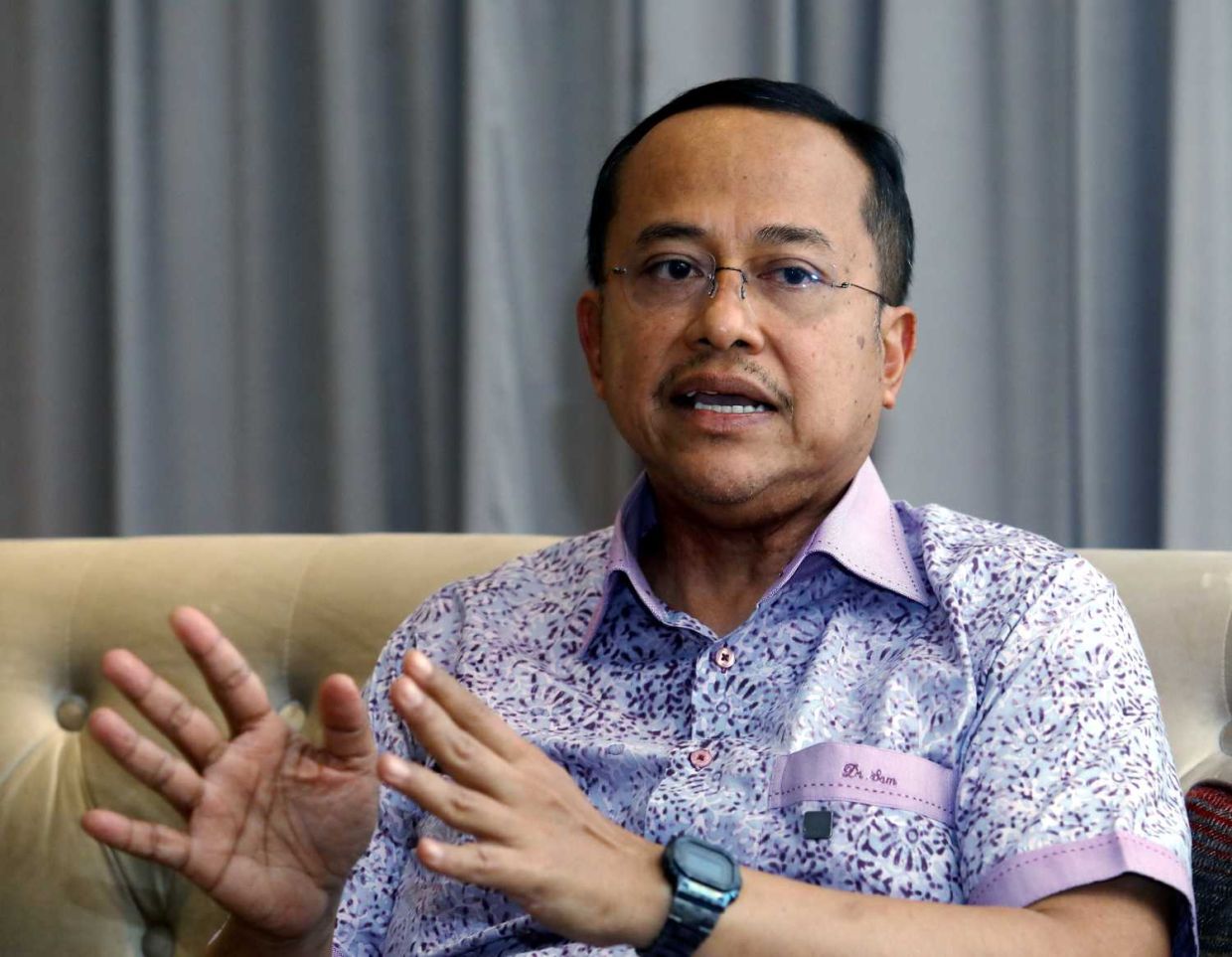 Ahmad Samsuri stays tight-lipped on resignation as Perikatan treasurer ...