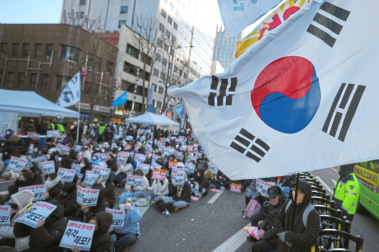 Opposition leader urges swift ousting of impeached Yoon | The Star