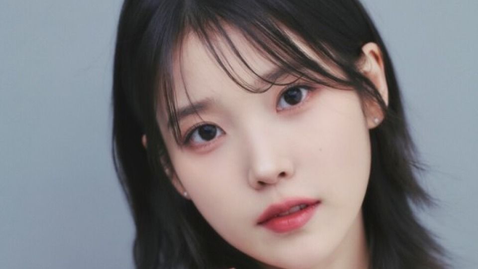 South Korean conservatives make bizarre attempt to report K-pop star IU ...