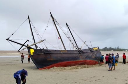 QuickCheck: Did a Russian sailing ship run aground in Sarawak recently ...