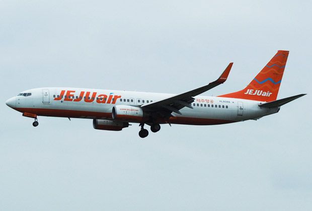 South Korea's passenger jet returns following take-off over landing ...