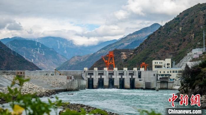Huaneng conduit hydropower plant begins operation | The Star