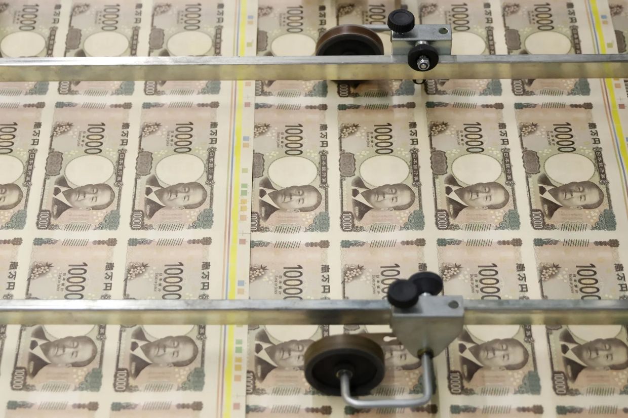 Japan’s bank notes circulation drops again | The Star