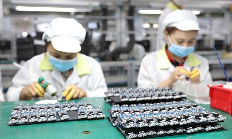 Vietnam's ICT industry targets a massive US$169bil revenue in 2025 ...