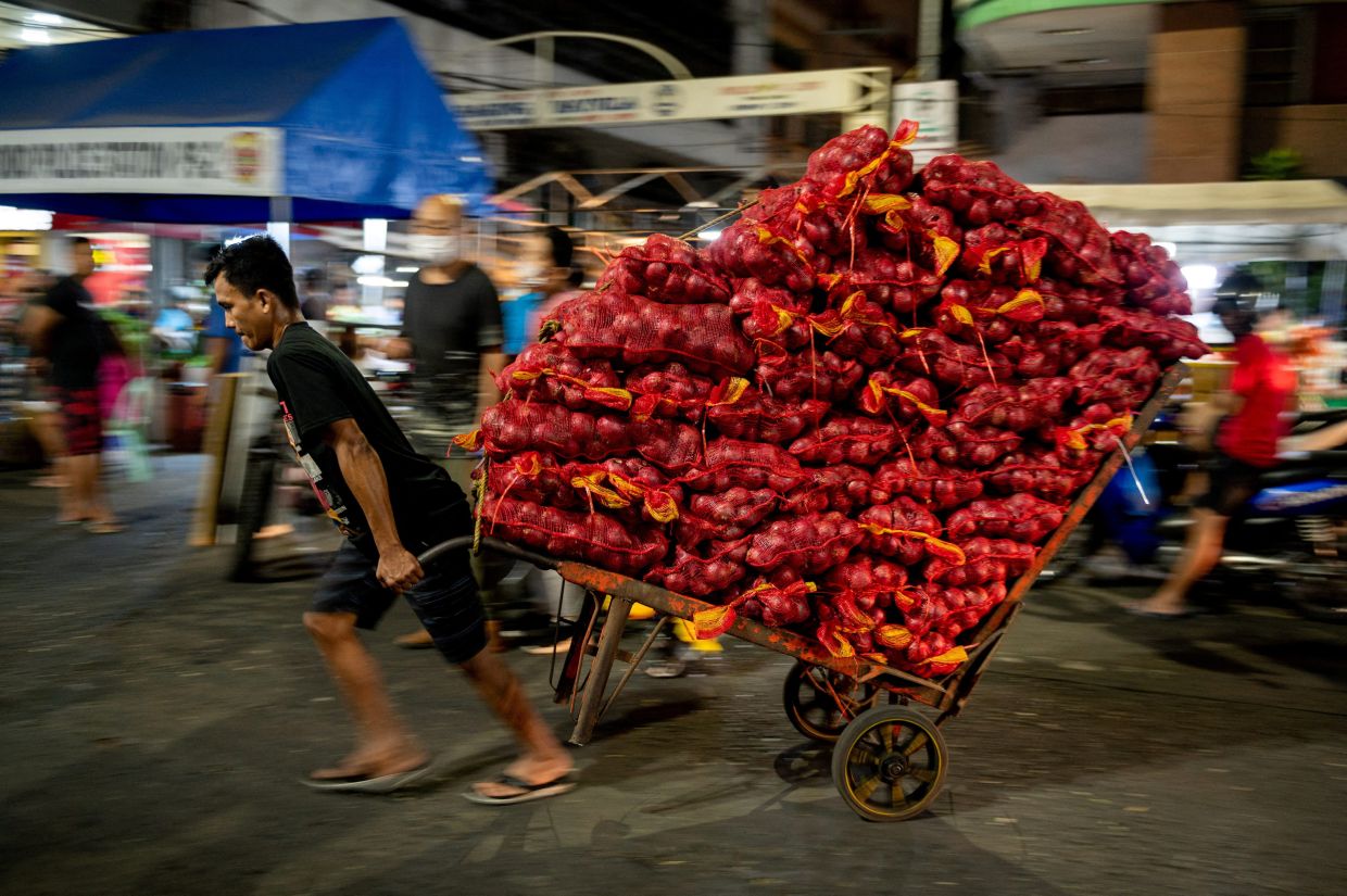 Philippines vows ‘measured’ rate cuts as price risks linger | The Star