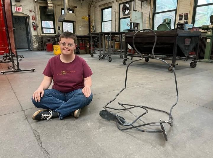 How this US Down syndrome artist earned her master's in fine arts | The ...