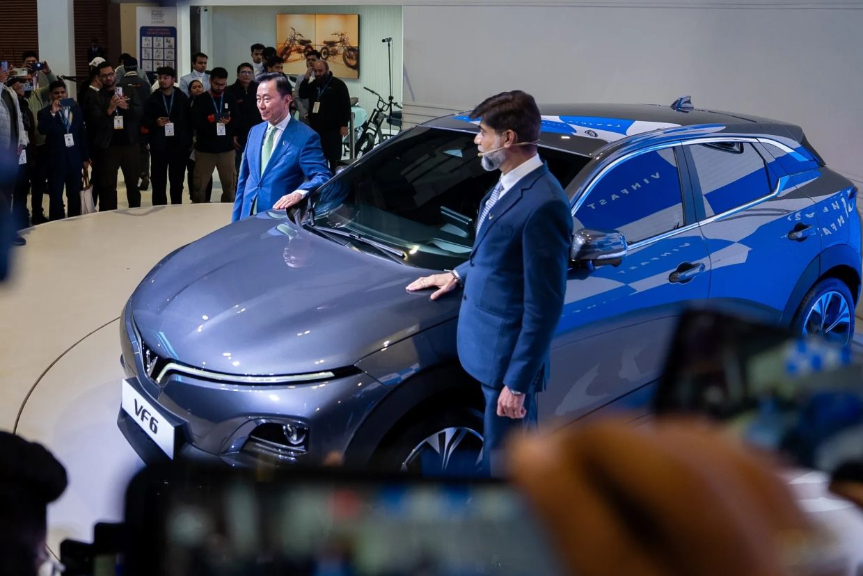 Vietnam’s VinFast to roll out two electric SUV cars in 2025 in India ...