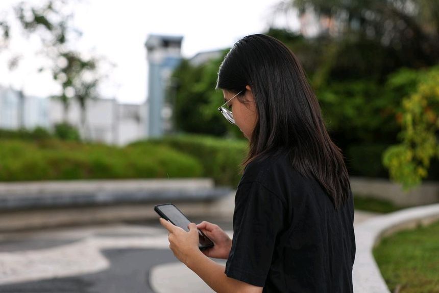 How excessive smartphone and tablet use can hurt child development ...