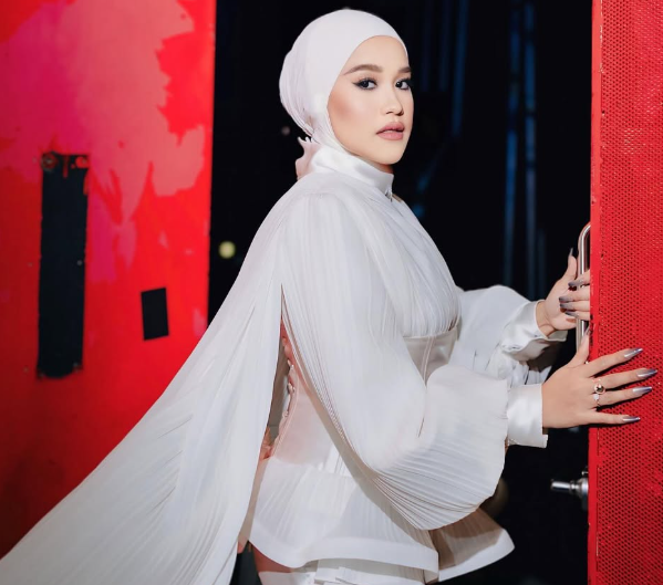 Singer Ernie Zakri urges fellow artistes to promote Visit Malaysia 2026 ...