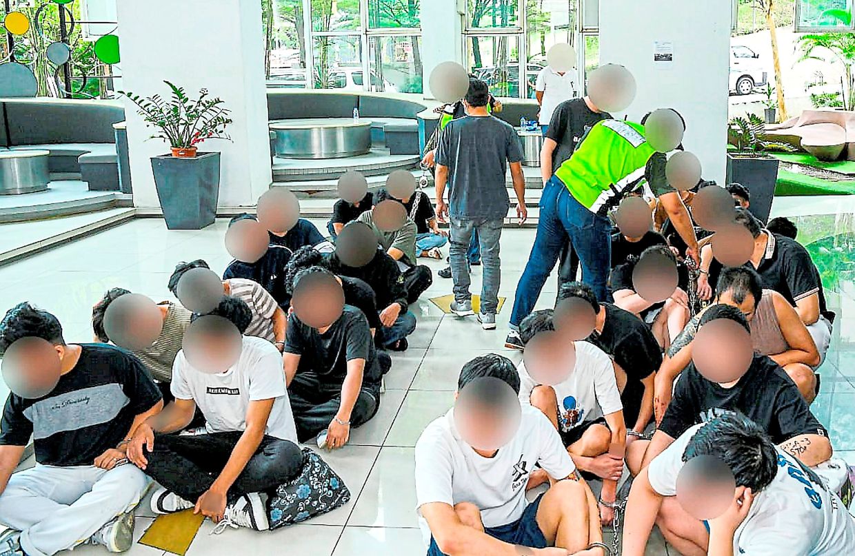 Scam call centres raided, 46 nabbed | The Star