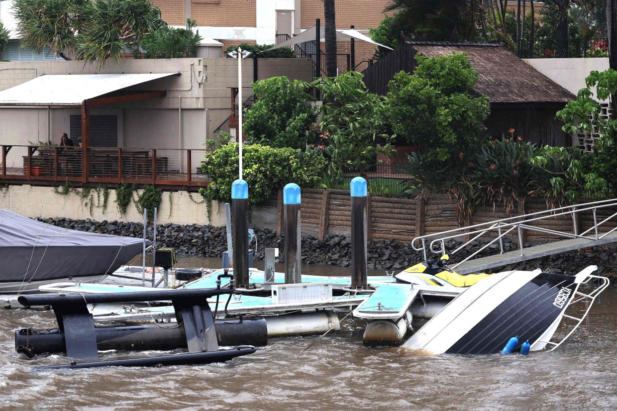 Cyclone Alfred downgraded as millions of Australians stay indoors | The ...