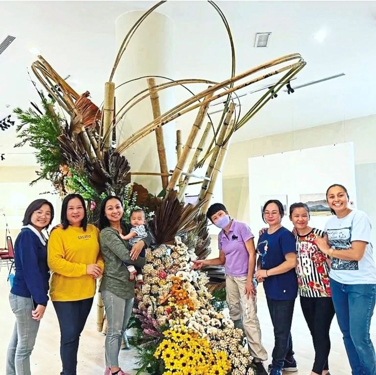 Sabahan rural women transform corn husks into income generating flowers ...