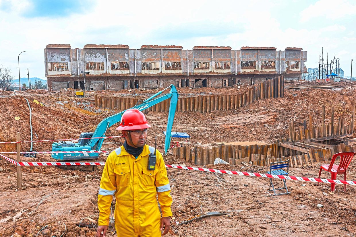 Pipe retrieval hits snag due to bad weather | The Star