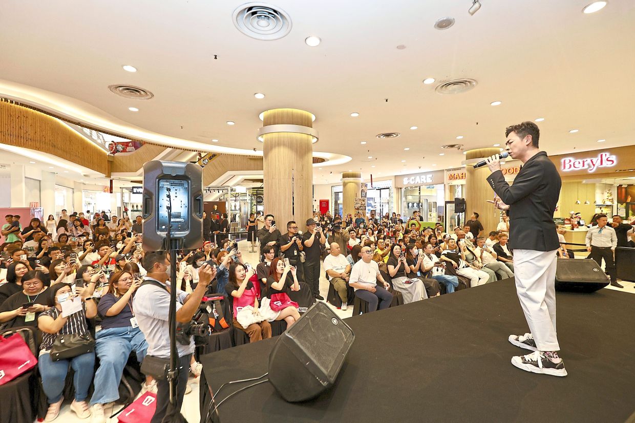 HK stars delight M’sian fans at meet-and-greet | The Star
