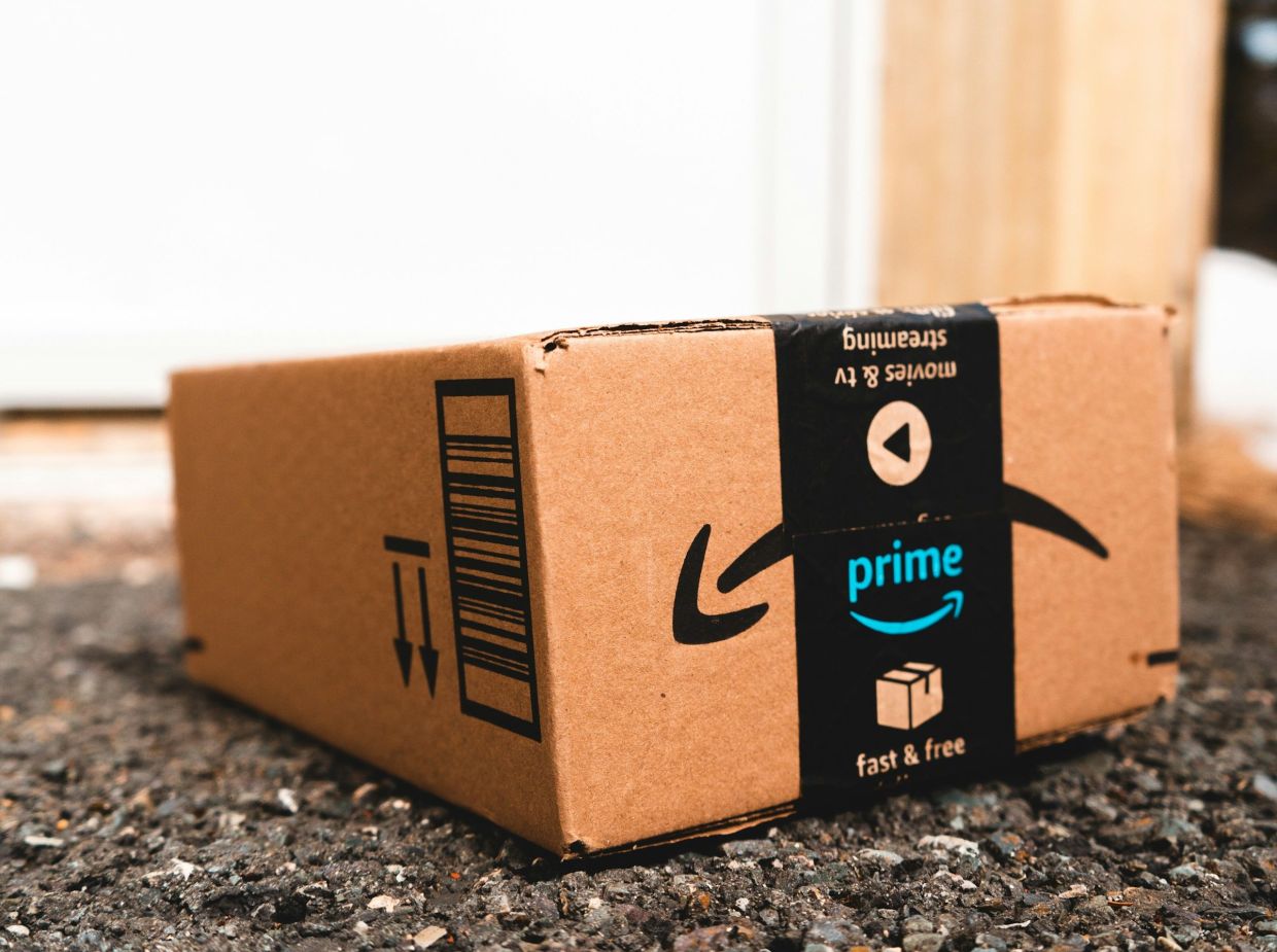 Amazon delivery driver poops on LA porch | The Star