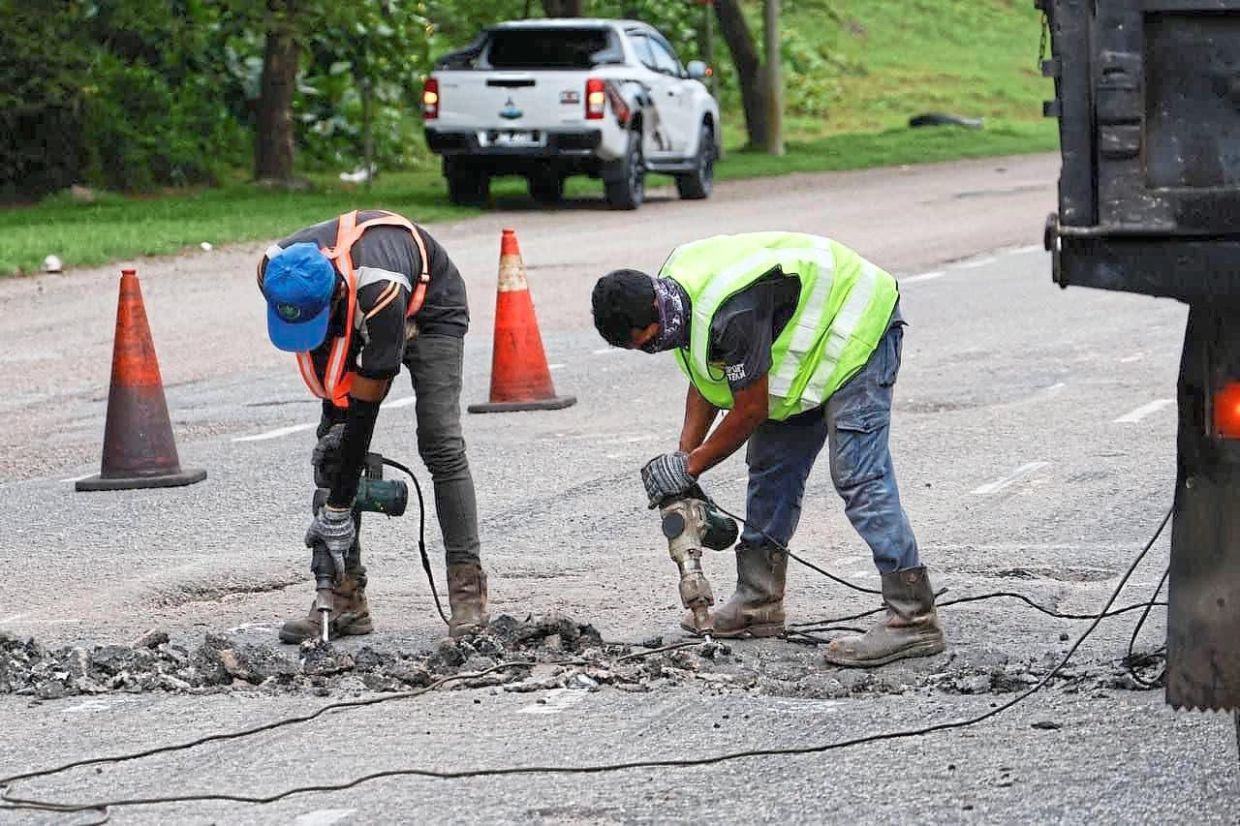 Poor roadwork discipline, signage pose safety hazards | The Star