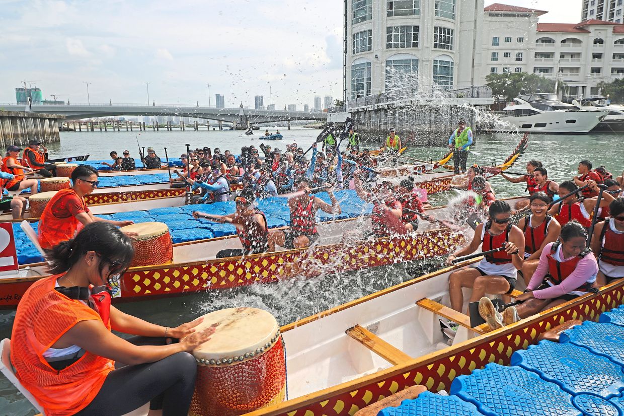 Dragon-riding Penangites to row it out | The Star