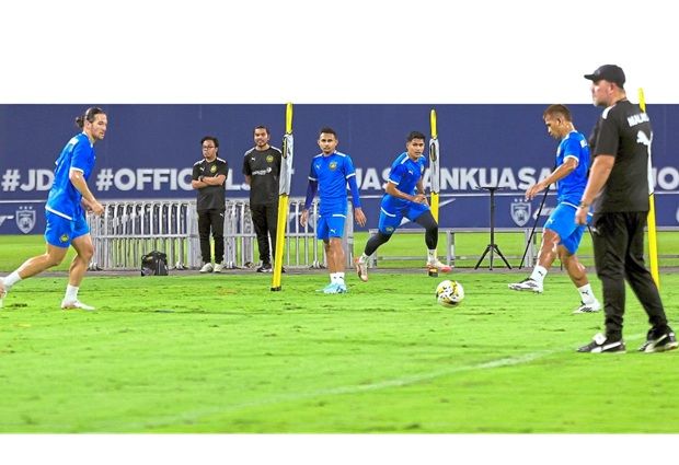 Football: Cklamovski sees tough test against African side as chance for ...