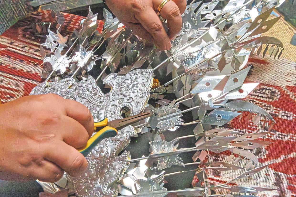 Sarawakian craftsman races to complete sugu tinggi orders for Gawai ...