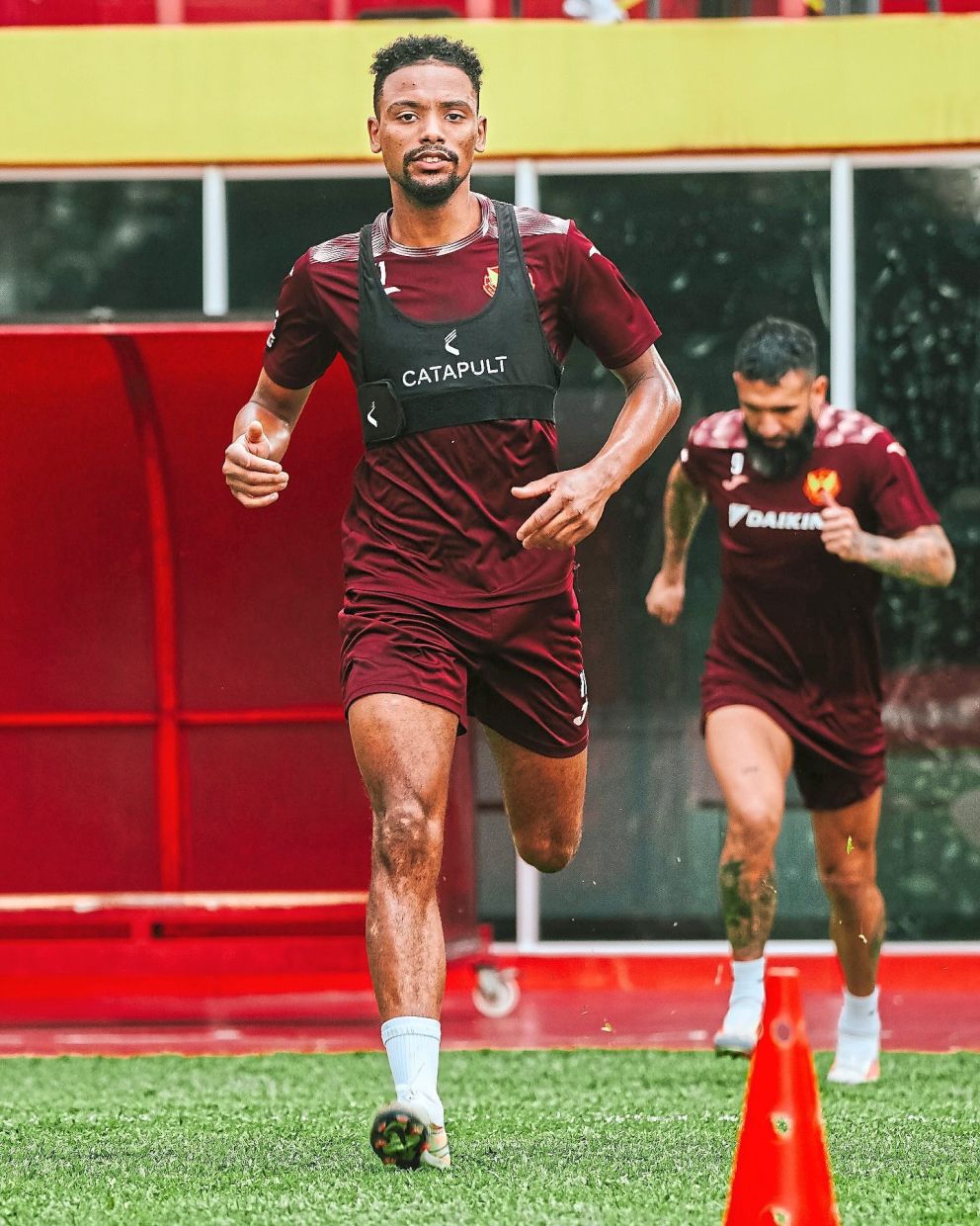 Football: Fortes stays on to dazzle Selangor fans yet again | The Star